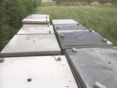 DALLES DE BÉTON / PLAQUES 200X200X14CM: STELCON à 2000 € | : RIEMST ...