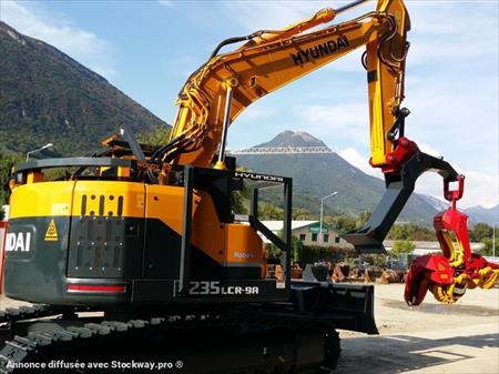 TRACTOPELLE ARTICULÉ HYUNDAI R235 LCRD - 9 + TÊTE D'ABATTAGE WOODY ...