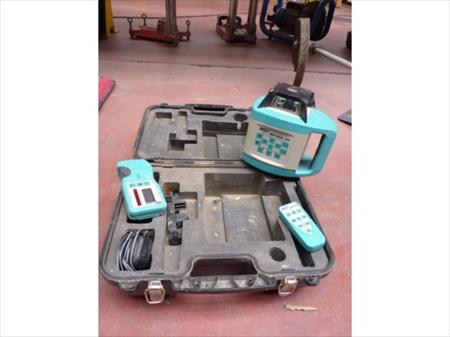 LASER ROTATIF DE CHANTIER TRIAX MP 500 HV: TRIAX à 150 € | : Liège Nord ...