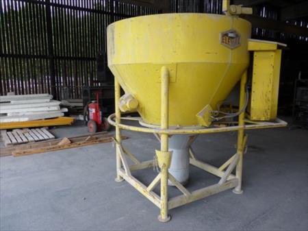 TRÉMIE POUR BÉTON PCE COMCASTER SKIP EB 115/2.0: PCE Engineering à 2500 ...