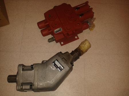 POMPE HYDRAULIQUE ET DISTRIBUTEUR : MARREL ET VOAC à 200 € | 69200 : Vénissieux Rhone Rhone ...