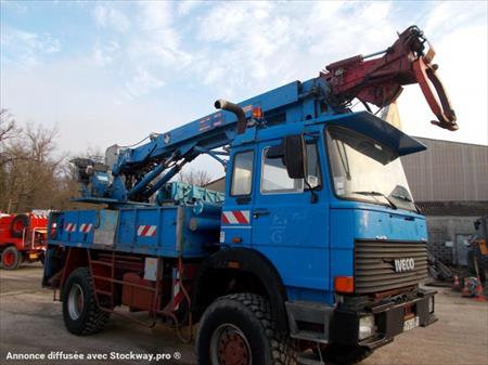CAMION PTAC > 3,5T FOREUSE: IVECO TURBOTECH | 77780 : BOURRON MARLOTTE ...