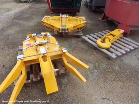 GRUE À TOUR POTAIN MD 550: POTAIN à 470000 € | 74100 : ETREMBIERES ...