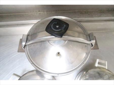 CASSEROLE À PRESSION SEB ET 3 CASSEROLES: SEB à 10 € | : IXELLES Nord ...