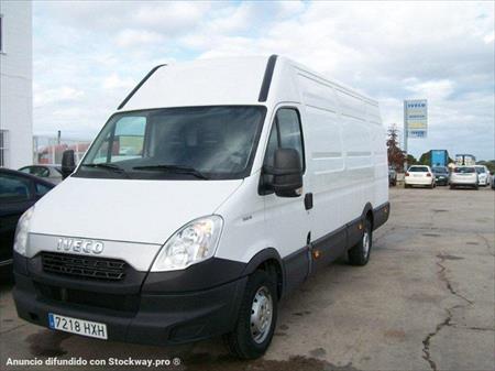 CAMIONNETTE PTAC ≤ 3,5T FOURGON 15M3: IVECO 35S13 à 15900 € | 28031 ...