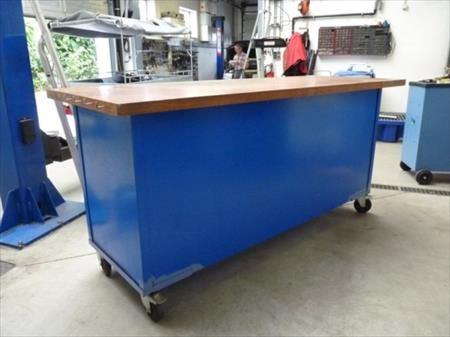 ETABLI SUR ROULETTES: à 20 € | : MELLE Nord Pas de Calais - Belgique ...