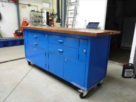 ETABLI SUR ROULETTES: à 20 € | : MELLE Nord Pas de Calais - Belgique ...